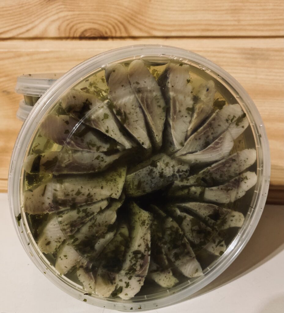 Heeringafilee tükid karulauguga 200g – Juraka E-pood